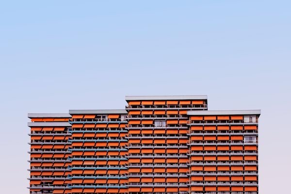 Scaling Horizontally vs. Scaling Vertically | gitconnected Scaling Horizontally vs. Scaling Vertically | gitconnected